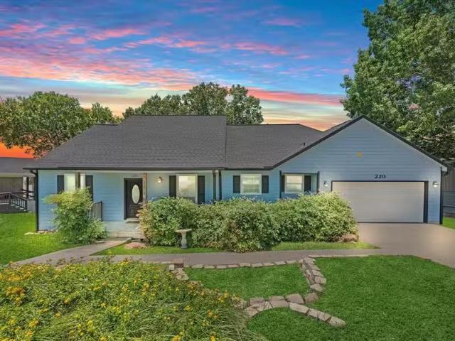220 Harbour Row Dr, Coldspring, TX 77331