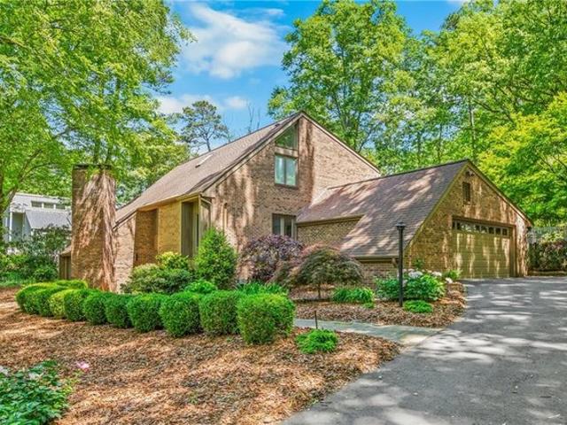 220 Harmon Ct, Winston Salem, NC 27106
