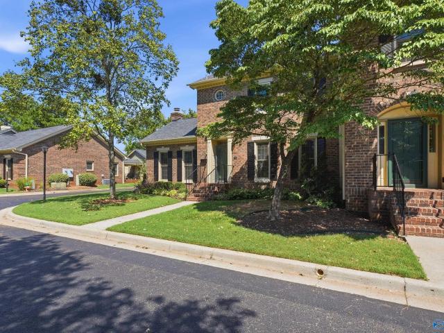 220 Inverness Drive SW