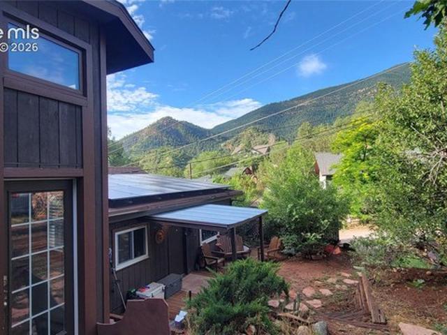 220 Illinois Ave, Manitou Springs, CO 80829
