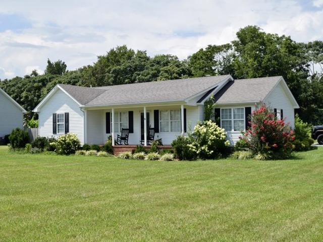 220 Joyce Cir, Lafayette, TN 37083