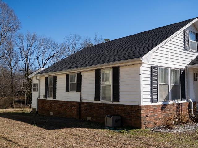 220 Jennings Ave