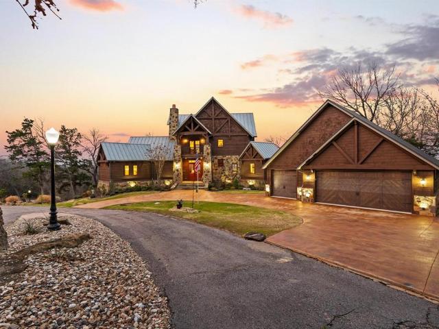 220 Oak Hills Dr, Pottsboro, TX 75076 | MLS #21199 | Compass