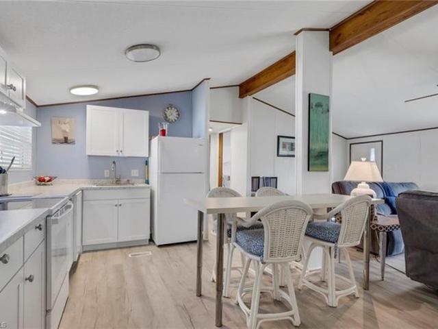 220 Ocean Reef Ln Unit 129, Naples, FL 34114