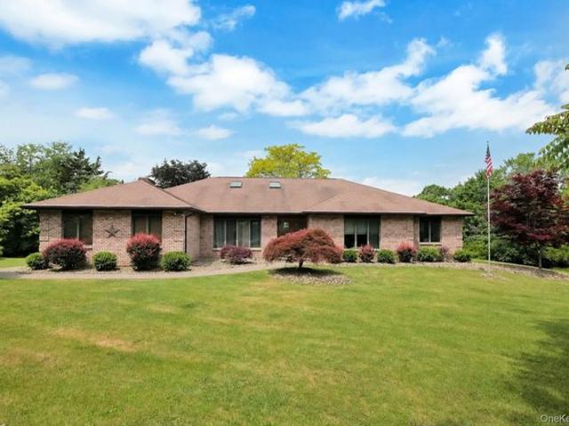 220 Oxford Rd, Chester, NY 10918