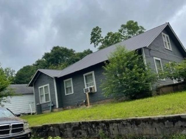 220 Lafayette Ave, Lawrenceburg, TN 38464