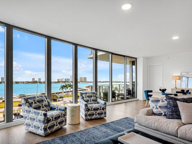 220 Lake Shore Dr, Unit 502, Lake Park, FL 33403 | MLS #R11165
