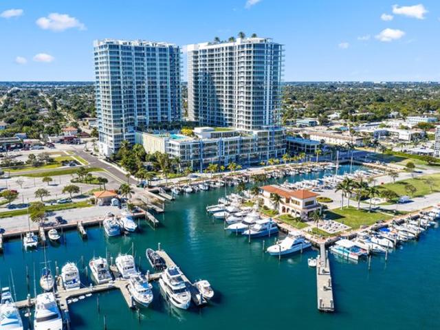 220 Lake Shore Dr Apt 1125, Lake Park, FL 33403