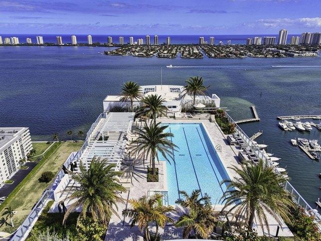 220 Lake Shore Dr Apt 609, Lake Park, FL 33403