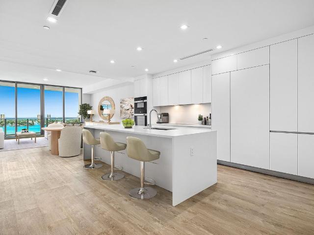 220 Lake Shore Drive 1508, Lake Park, US, FL