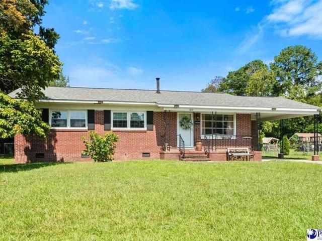 220 Lakeland Dr, Bennettsville, SC 29512