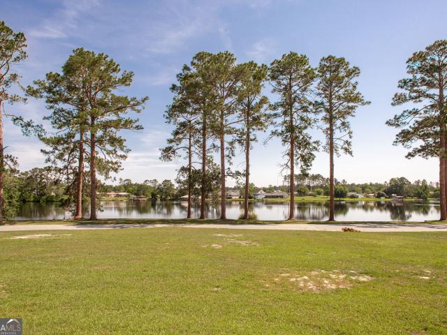 220 Lakeshore Drive