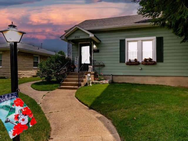 220 Lee Blvd, Seymour, IN 47274