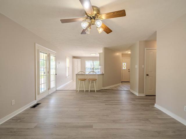 220 linden ln