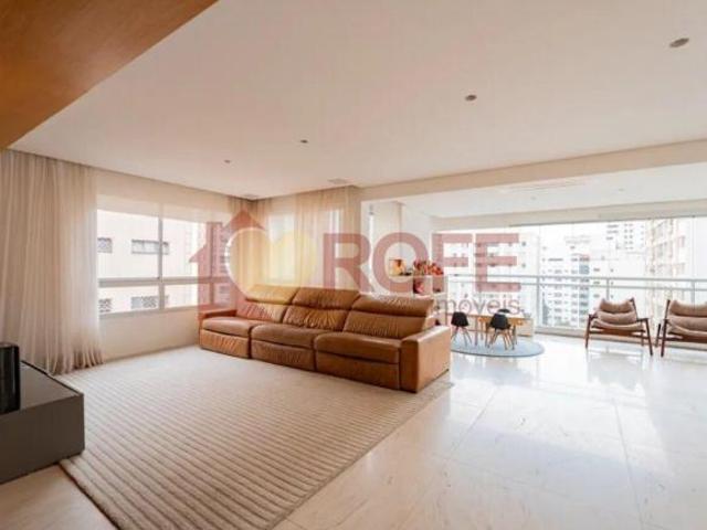 220 m² | 4 Dormitórios | 3 Suítes | 4 Vagas | Campo Belo