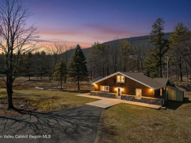 220 Mountain House Rd, Palenville, NY 12463