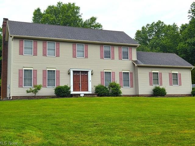 220 Montgomery Dr, Canfield, OH 44406