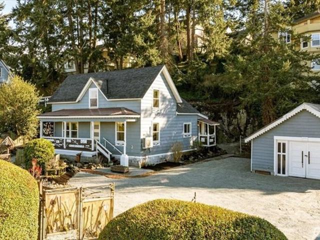 220 Morris St, La Conner, WA 98257