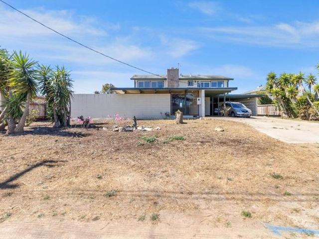 220 Mortimer Ln, Marina, CA 93933