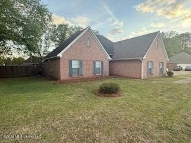 220 Moss Valley Cir, Brandon, MS 39042
