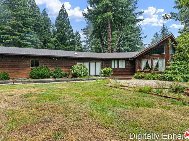 220 Malvin Murphy Ln, Crescent City, CA 95531