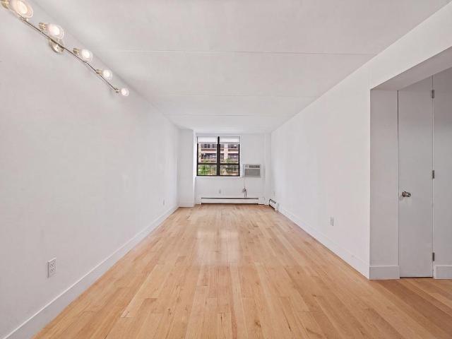 220 Manhattan Avenue 2 N
