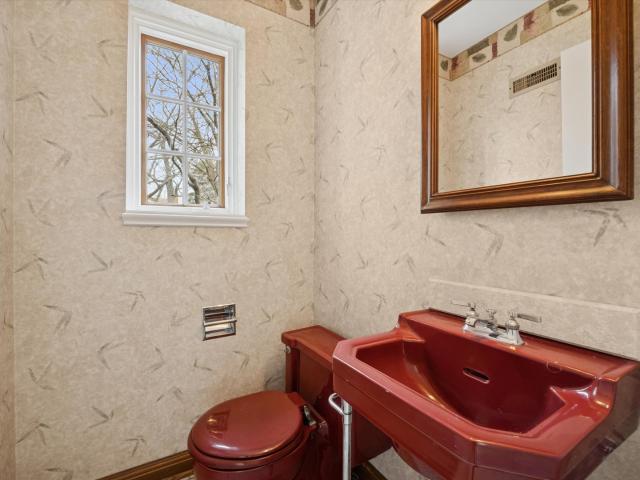 220 Maplewood Rd, Riverside, IL 60546 | MLS #12518