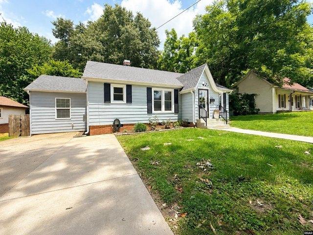 220 Marshall St, Martin, TN 38237