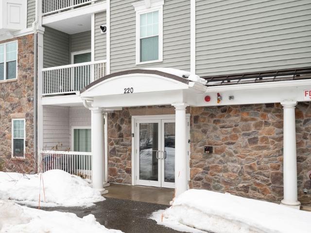 220 Martins Lndg, Unit 411, North Reading, MA 01864 | MLS #73484