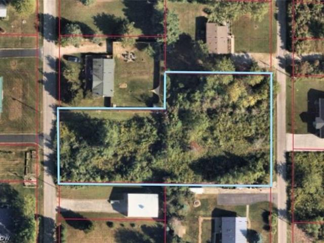 220 Melody Ln, Kelleys Island, OH 43438
