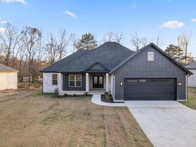 220 Michelle Dr, Beebe, AR 72012