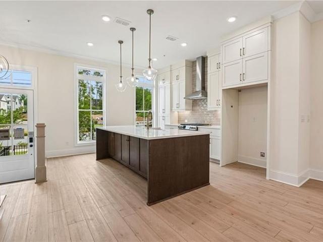 220 Midnight Oak Run # 2, Alpharetta, GA 30009
