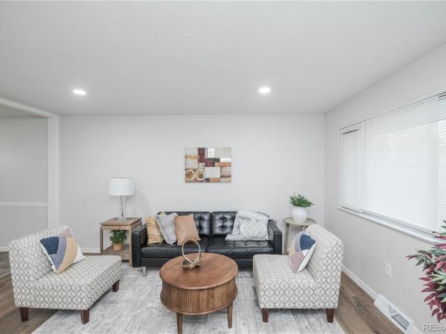 220 N 11th Avenue