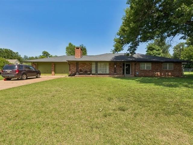 220 N Capitol St, Guthrie, OK 73044