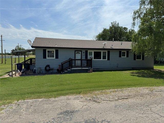 220 N Chestnut Ave, Copan, OK 74022