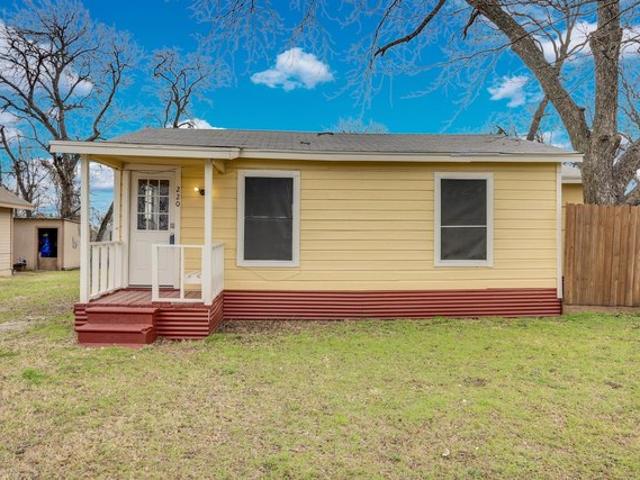220 N Commerce St, Burleson, TX 76028