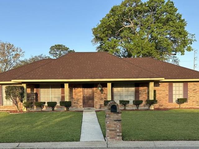 220 N Philo Dr, Lafayette, LA 70506
