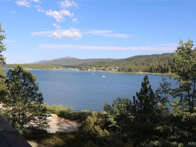 220 N Shore Dr, Fawnskin, CA 92333