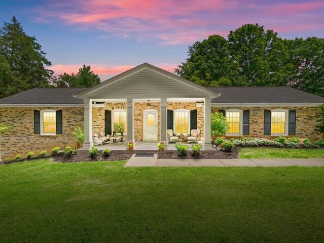 220 Norma Ct, Clarksville, TN 37043