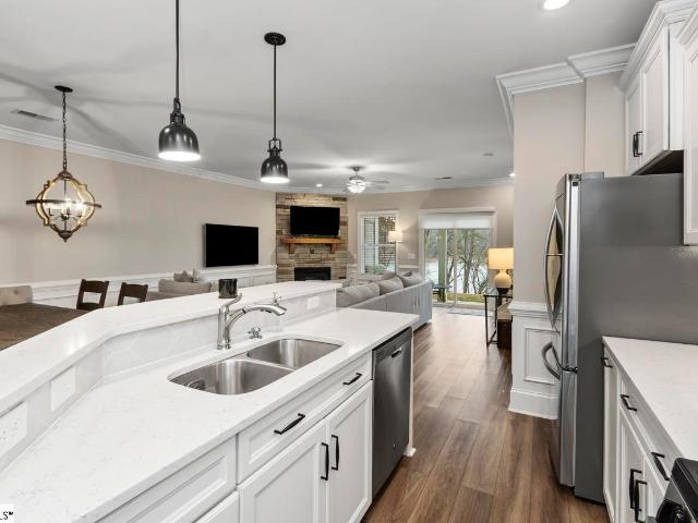 220 Nautique Court