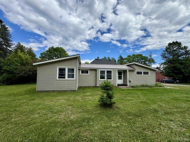 220 Newberry St, Marquette, MI 49855