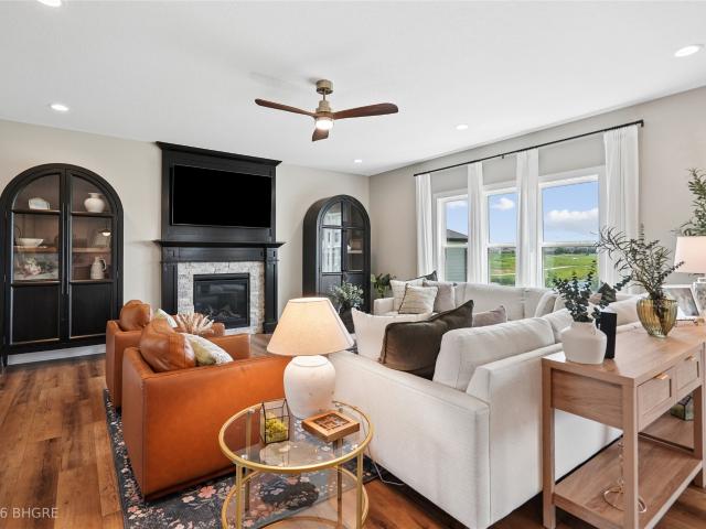 220 NW Woodmoor Drive