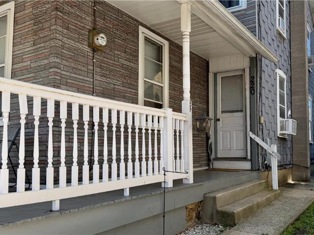 220 S 4th Street