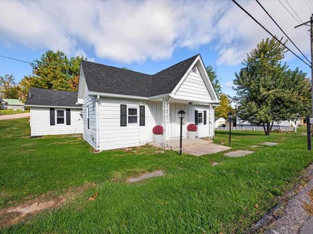 220 S 2nd St, Ellettsville, IN 47429