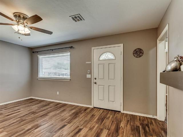 220 S Irving Drive