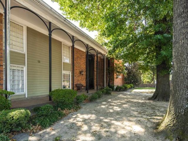 220 S McLean Blvd Apt 8, Memphis, TN 38104
