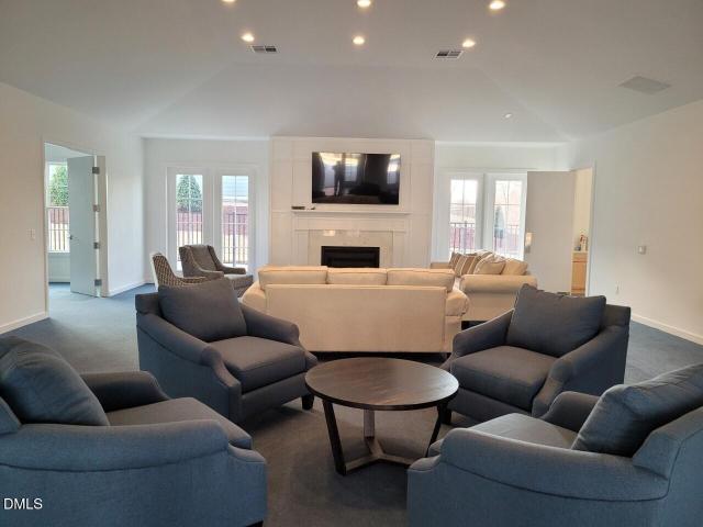 220 Sawtooth Oak Lane