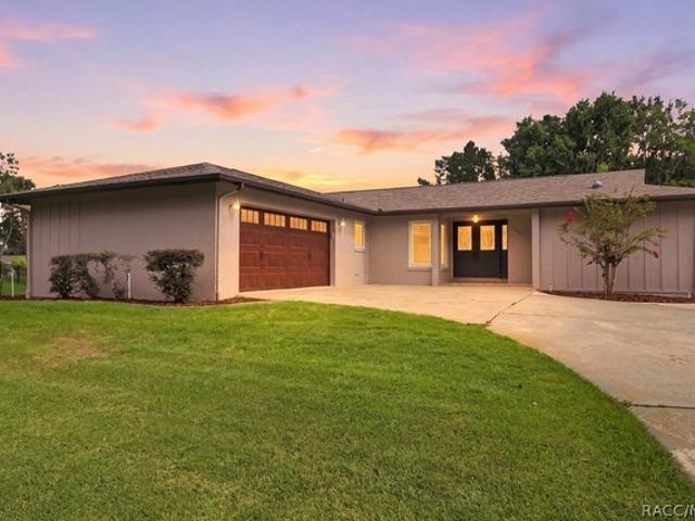 220 SE Kings Bay Dr, Crystal River, FL 34429