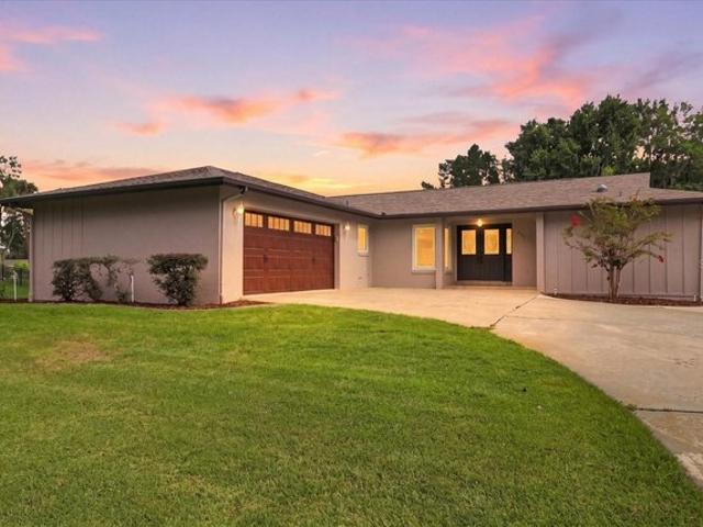 220 SE Kings Bay Dr, Crystal River, FL 34429