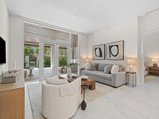 220 SE Mizner Blvd Unit 102, Boca Raton, FL 33432